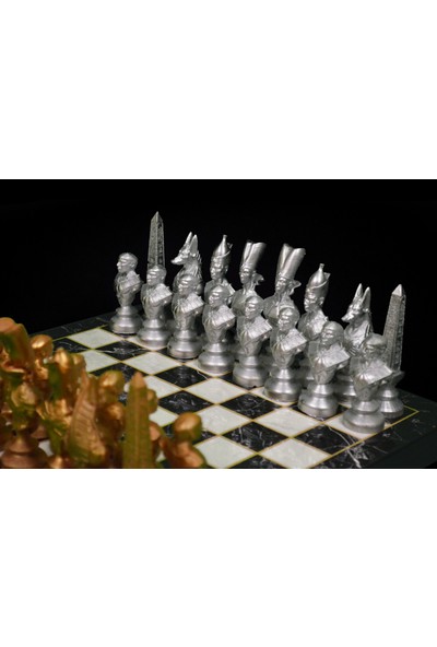 Zenart Mısır Firavunları Büyük Boy Sandıklı Tahtası Ile Birlikte Satranç Seti (36*36CM) Zenart Mısır Firavunları Büyük Boy Sandıklı Tahtası Ile Birlikte Satranç Seti (36*36CM)