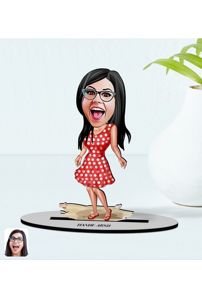Bk Gift Kişiye Özel Tatilci Kadın Karikatürlü Ahşap Biblo Model 4 Bk Gift Kişiye Özel Tatilci Kadın Karikatürlü Ahşap Biblo Model 4