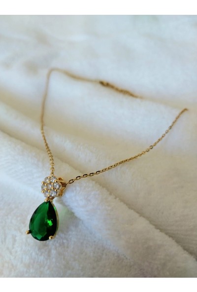 Libart Altın Renkli Zümrüt Yeşili Çelik Kolye Libart Altın Renkli Zümrüt Yeşili Çelik Kolye