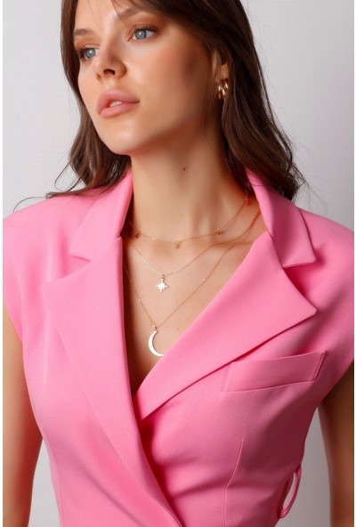 Altın Renk Kutup Yıldızı ve Hilal Figürlü Çok Katmanlı Kombin Kolye Altın Renk Kutup Yıldızı ve Hilal Figürlü Çok Katmanlı Kombin Kolye