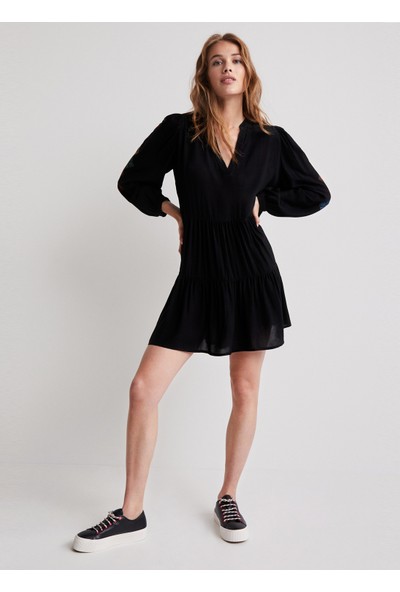 Desigual V Yaka Mini Siyah Kadın Elbise 22SWVW72