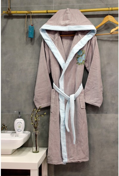 Çeştepe %100 Pamuk Nakışlı Kadife Bornoz Çeştepe %100 Pamuk Nakışlı Kadife Bornoz