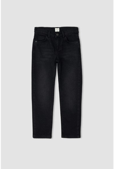 DeFacto Erkek Çocuk Slim Fit Düz Paça Jean Pantolon Y9284A622HS