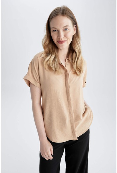 DeFacto Regular Fit Gömlek Yaka Aerobin Kısa Kollu GÖMLEK Y9964AZ22SM