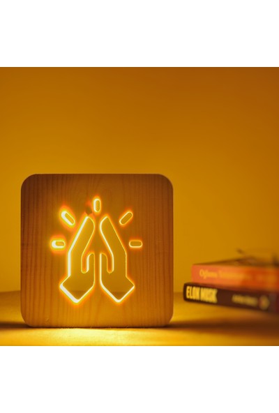 Starmood 3D 3 Boyutlu Ahşap Dua Led Masa Üstü Gece Lambası Starmood 3D 3 Boyutlu Ahşap Dua Led Masa Üstü Gece Lambası