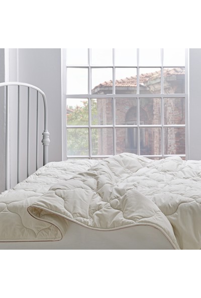 Yataş Bedding SUPERWASHED YÜN Yorgan (Bebek - 95x145 cm) Yataş Bedding SUPERWASHED YÜN Yorgan (Bebek - 95x145 cm)