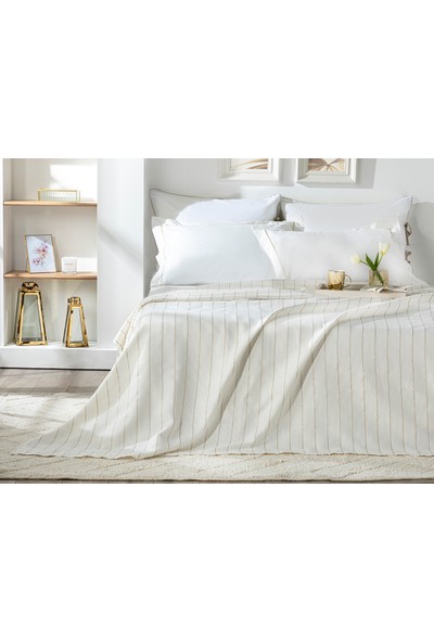 English Home Lucent Simli Pamuk Viskon King Size Pike Seti 240X220 cm Beyaz- Altın English Home Lucent Simli Pamuk Viskon King Size Pike Seti 240X220 cm Beyaz- Altın