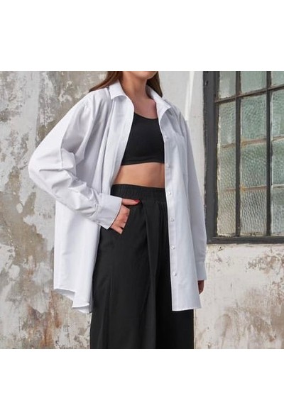 Nacha Düşük Omuzlu Beyaz Oversize Gömlek/beyaz/standart Nacha Düşük Omuzlu Beyaz Oversize Gömlek/beyaz/standart