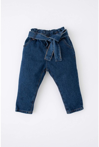 DeFacto Kız Bebek Regular Fit Kuşaklı Jean Pantolon Y3721A222AU DeFacto Kız Bebek Regular Fit Kuşaklı Jean Pantolon Y3721A222AU