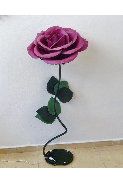 Yulia Ülker Dev Çiçekler