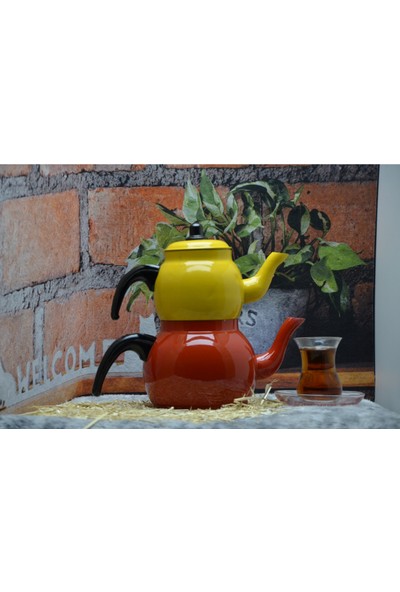 Qpazar Alüminyum Renkli Taraftar Küre Çaydanlık No:03 ( 1,7 Litre 3 Kişilik) Qpazar Alüminyum Renkli Taraftar Küre Çaydanlık No:03 ( 1,7 Litre 3 Kişilik)