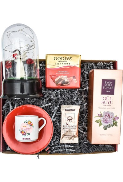Hediye Rengi Isme Özel Çiçek Desenli Kahve Fincanı Işıklı Fanus Gül Suyu Çikolata ve Kahve Hediye Kutusu