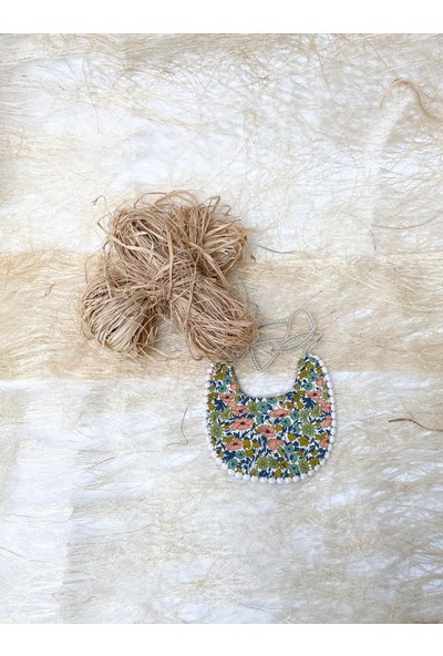 Bon Chic Baby Pembe-Yeşil-Siyah Çiçekli Önlük Bon Chic Baby Pembe-Yeşil-Siyah Çiçekli Önlük