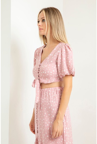 Empirme Kumaş Balonkol Vyaka Düğme Detaylı Crop Pudra Empirme Kumaş Balonkol Vyaka Düğme Detaylı Crop Pudra