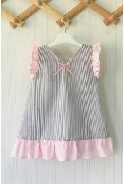 Fırfır ve Kurdele Detaylı Kolsuz Kız Çocuk Bebek Gri Pembe Çizgili Elbise Fırfır ve Kurdele Detaylı Kolsuz Kız Çocuk Bebek Gri Pembe Çizgili Elbise
