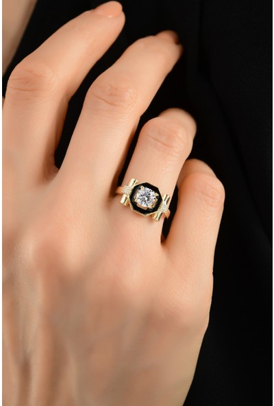 ÇGK KUYUMCULUK 8 Ayar Mineli Tektaş Altın Yüzük ÇGK KUYUMCULUK 8 Ayar Mineli Tektaş Altın Yüzük