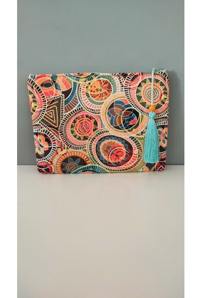 Tataroğlu Dijital Kumaş Çok Renkli Geometrik Desenli Clutch Tataroğlu Dijital Kumaş Çok Renkli Geometrik Desenli Clutch