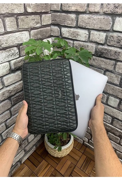 Guard Nakış Desenli Yeşil Clutch Çanta