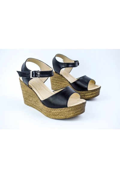 Bellitaş Dolgu Topuk Sandalet Bellitaş Dolgu Topuk Sandalet