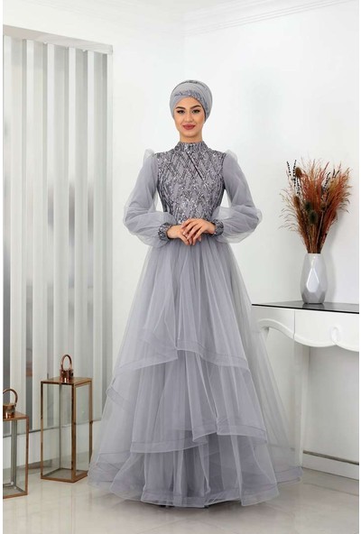 Piennar Su Pul Payetli Gizli Fermuarlı Katlı Etekli Tesettür Abiye Gri Piennar Su Pul Payetli Gizli Fermuarlı Katlı Etekli Tesettür Abiye Gri
