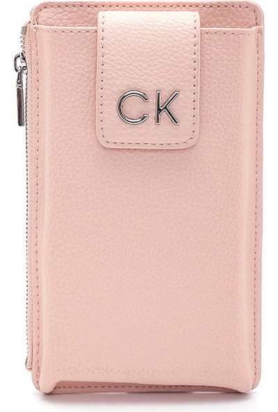 Kadın Calvin Klein Re-Lock Phone Xbody W/ Flap Pbl Kadın Kartlık - Cüzdan K60K609132 Kadın Calvin Klein Re-Lock Phone Xbody W/ Flap Pbl Kadın Kartlık - Cüzdan K60K609132