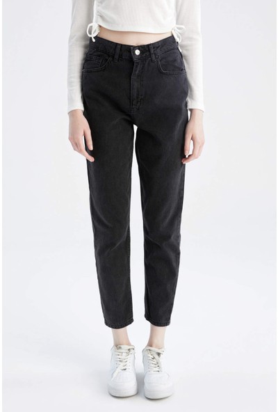 DeFacto Mom Fit Yüksek Bel Jean Pantolon Y8939AZ22AU DeFacto Mom Fit Yüksek Bel Jean Pantolon Y8939AZ22AU