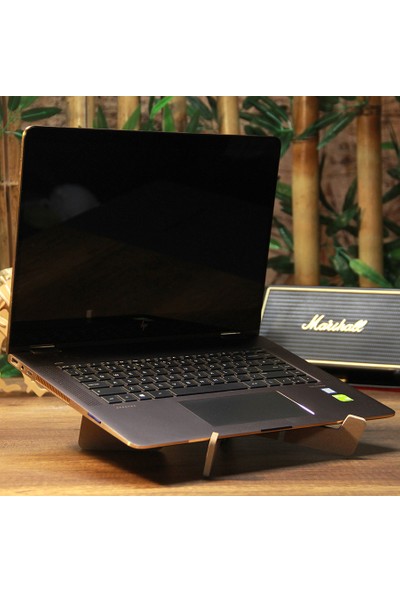 Revo Metal Ahşap Lazer Kesim Portatif Laptop Altlığı RMA77 Revo Metal Ahşap Lazer Kesim Portatif Laptop Altlığı RMA77