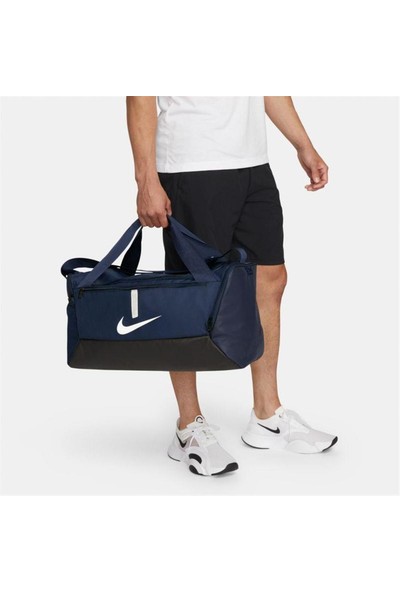 Nike Academy Duffel Bag - Unisex 41 L Lacivert Spor Çantası - CU8097-410 Nike Academy Duffel Bag - Unisex 41 L Lacivert Spor Çantası - CU8097-410