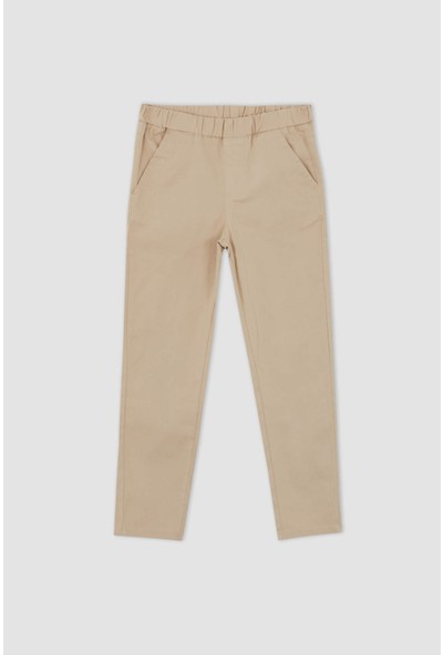 DeFacto Erkek Çocuk Regular Fit Okula Dönüş Düz Paça Gabardin Pantolon T8850A622AU DeFacto Erkek Çocuk Regular Fit Okula Dönüş Düz Paça Gabardin Pantolon T8850A622AU