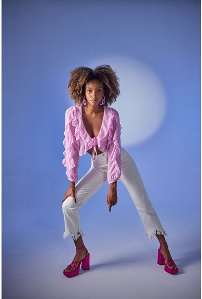 Holly Lolly Crop Model Bağlamalı Kol Detaylı Elsa Bluz Pembe Holly Lolly Crop Model Bağlamalı Kol Detaylı Elsa Bluz Pembe