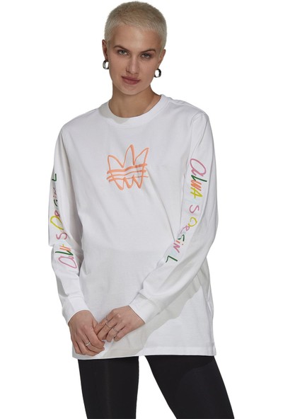 Adidas Graphic Ls Tee Kadın Günlük Tişört HN6339 Beyaz Adidas Graphic Ls Tee Kadın Günlük Tişört HN6339 Beyaz