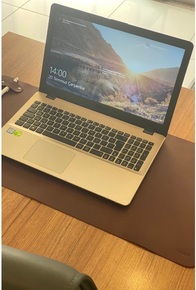 Masa Matı Bordo Gerçek Deri Laptop Altlığı ve Mousepad Masa Matı Bordo Gerçek Deri Laptop Altlığı ve Mousepad