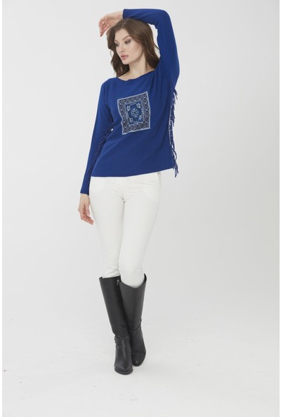 Desen Triko Kadın Sıfır Yaka Kilim Desenli Kolları Püsküllü Yün Kazak S.mavi Desen Triko Kadın Sıfır Yaka Kilim Desenli Kolları Püsküllü Yün Kazak S.mavi