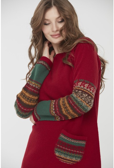Desen Triko Kadın Sıfır Yaka Kolları ve Cebi Desenli Yün Kazak K.kırmızı