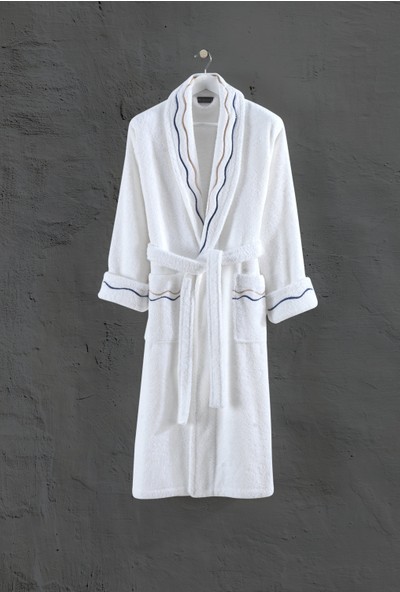 DK Store Toscana Nakışlı Beyaz Bornoz