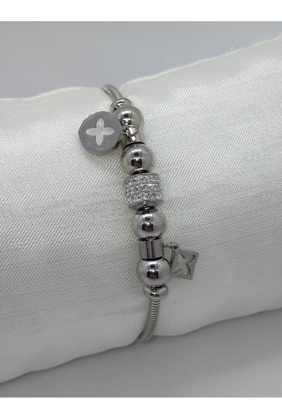 Yonca Detaylı Çelik Bileklik Yonca Detaylı Çelik Bileklik