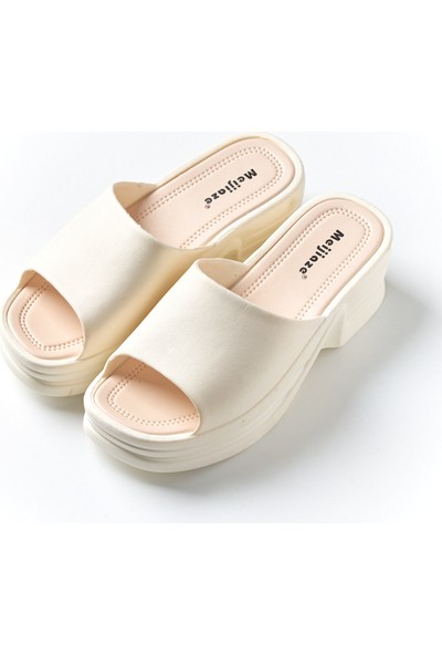 Kadın Dış Giyim Terlikleri