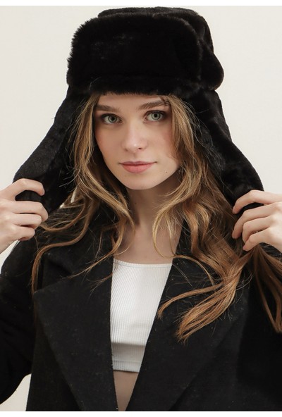 Luminos Butik Kadın Kürklü Kulaklı Çıtçıtlı Şapka SPK1127