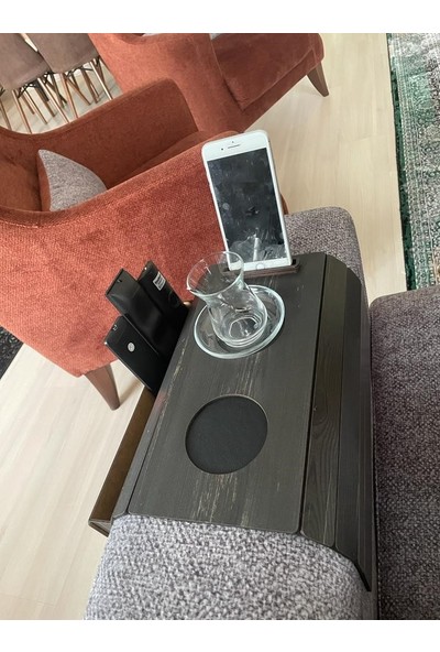 Yaman Hediyelik Dekoratif Derili Ahşap Koltuk Kenarı Kumandalık Bardaklık Telefonluk Organizeri Yaman Hediyelik Dekoratif Derili Ahşap Koltuk Kenarı Kumandalık Bardaklık Telefonluk Organizeri