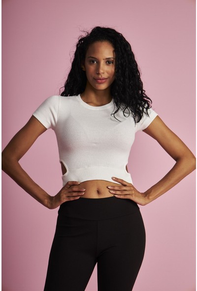 ÇokÇok Moda Beli Dekolteli Kaşkorse Crop