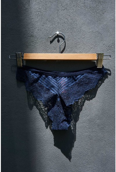 Çizgili Lacivert Dantelli Tanga Külot