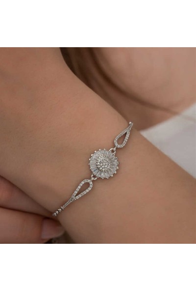 Mooije Silver Gümüş Rodyum Baget Taşlı Sonsuzluk Bileklik Mooije Silver Gümüş Rodyum Baget Taşlı Sonsuzluk Bileklik