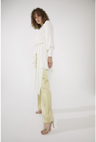 Qui Prive Asimetrik Kesim, Astarlı, %100 Ipek Kumaş Bluz. Beyaz