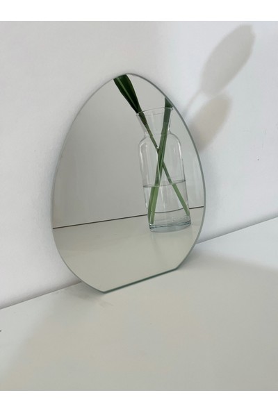 Komshu Dekoratif Asimetrik Makyaj Masa Aynası
