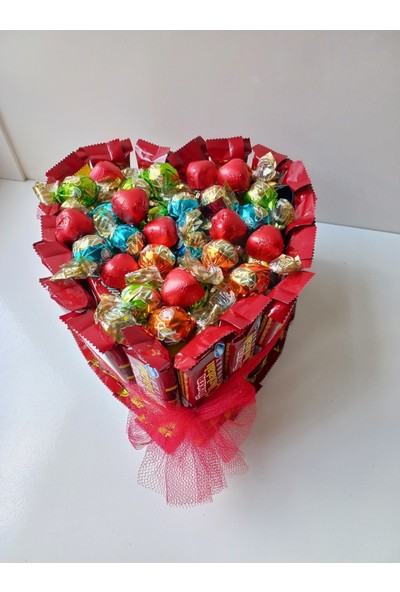 Ülker Kalp Şekilli Hediyelik 365 Gün Seni Seviyorum Çikolata Paketi Ülker Kalp Şekilli Hediyelik 365 Gün Seni Seviyorum Çikolata Paketi