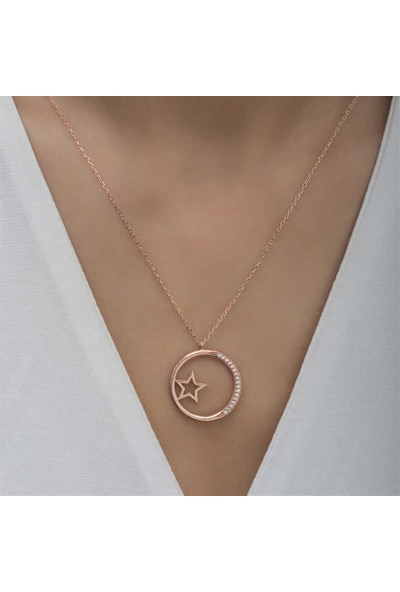 Mooije Silver Gümüş Yıldız Detaylı Halka Kadın Kolye Mooije Silver Gümüş Yıldız Detaylı Halka Kadın Kolye