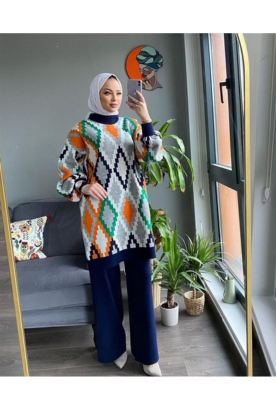 Still Butik Baklava Desenli Triko Takım