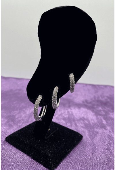 Ressia Zirkon Taş Detaylı 3'lü Halka Küpe Ressia Zirkon Taş Detaylı 3'lü Halka Küpe