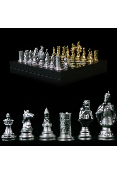 Zenart Orta Çağ Figürlü Ağır Satranç Taşları ve Sandıklı Satranç Tahtası