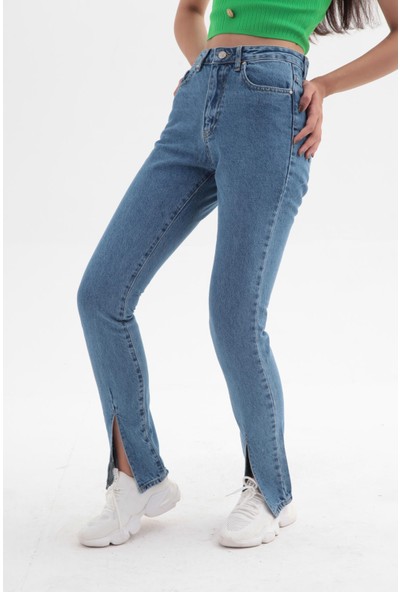 Coral Paçaları Oval Yırtmaçlı Kot Pantolon Orjinal Mavi